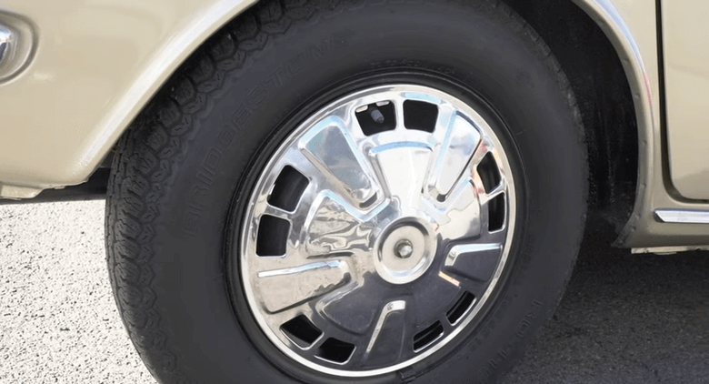 【車紹介】ジブリに出てきそう？昭和46年式のクラシックカーのスバル ff-1・1300Gの内外装を紹介！