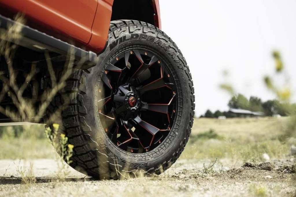 【FUEL OFFROAD (フューエルオフロード) 正規代理店】 20インチ アルミホイール 4本 D787 ASSAULT 20X9J ...